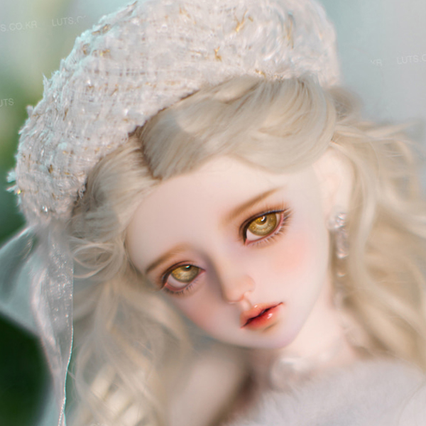 Senior Delf (60cm) – Denver Doll Emporium